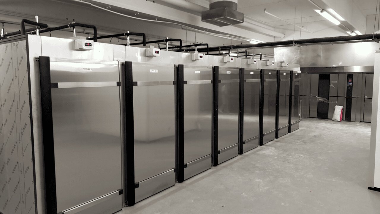 Retarder-proving roll-in racks tunnel